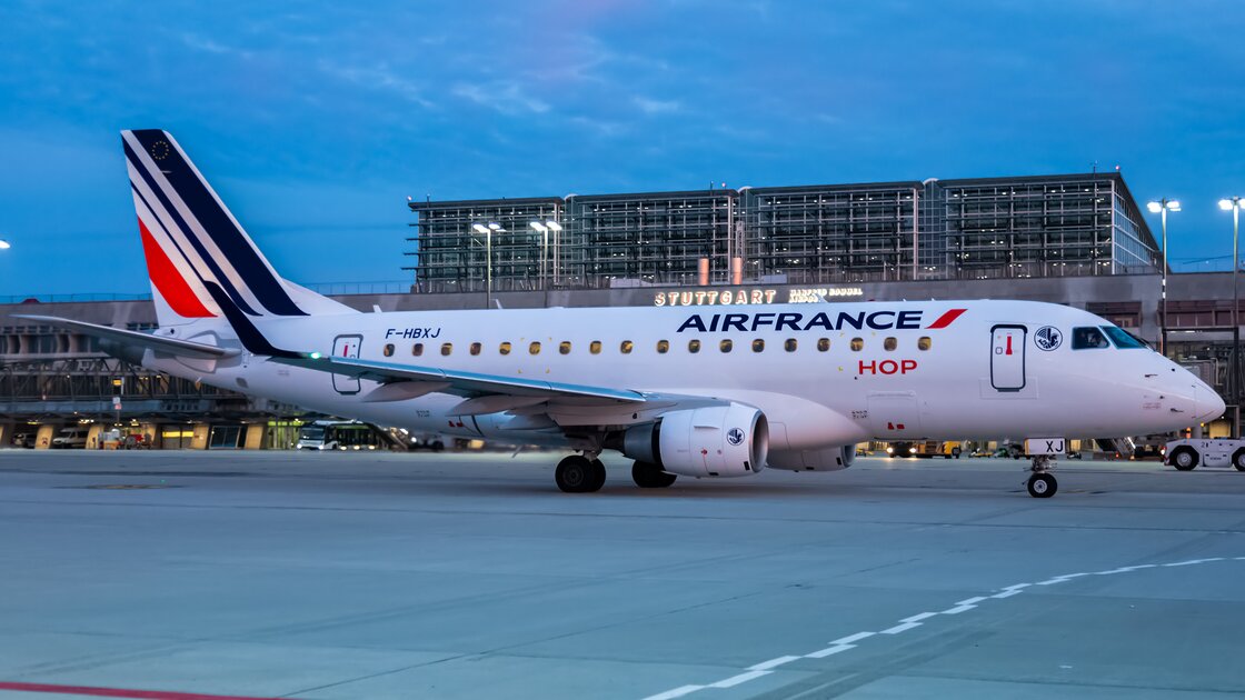 Flight AF 1609 to PARIS (CDG) - Stuttgart Airport