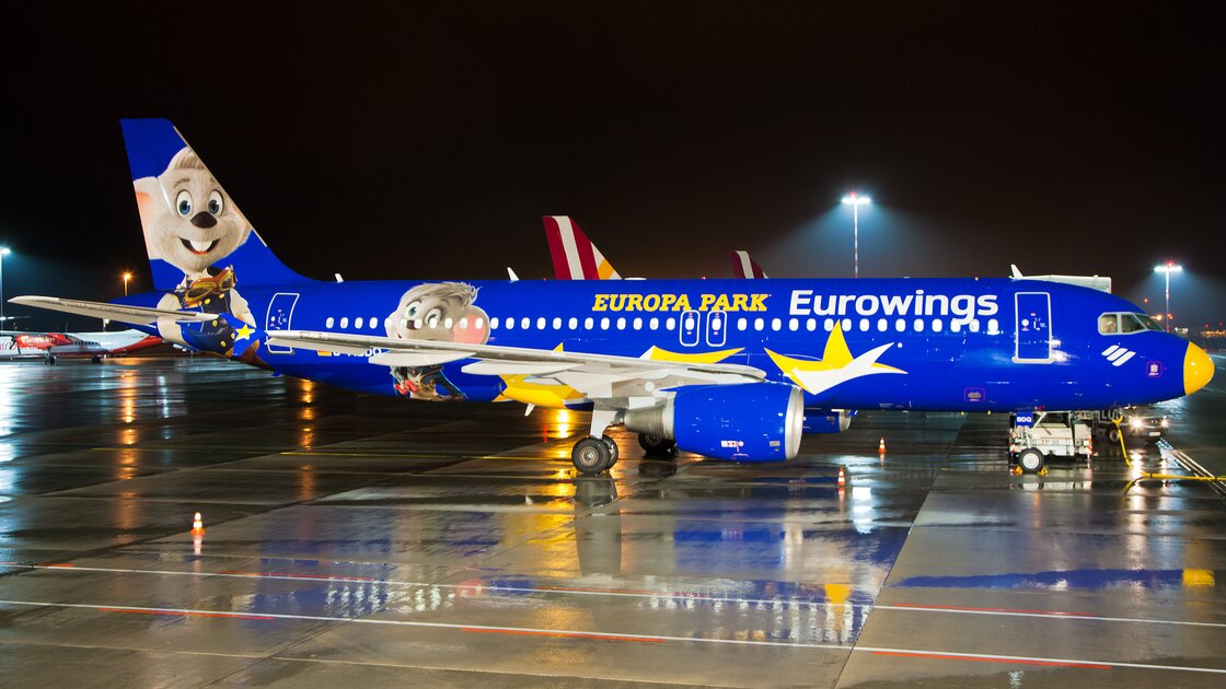 Arrival and Departure - Stuttgart Airport