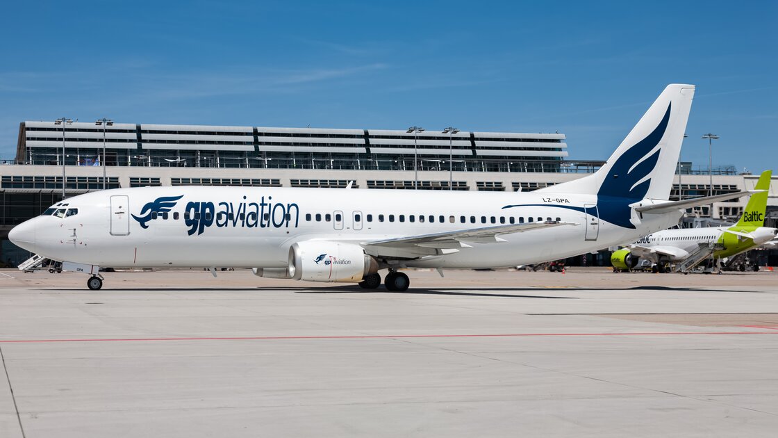 Flight IV 8233 to PRISTINA - Stuttgart Airport