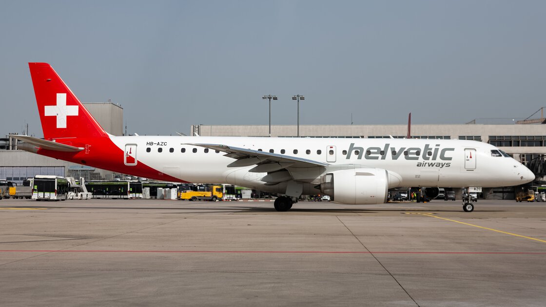 Flight LX 1169 to ZUERICH - Stuttgart Airport