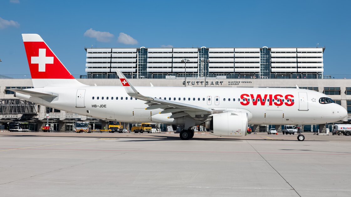 Arrival and Departure - Stuttgart Airport