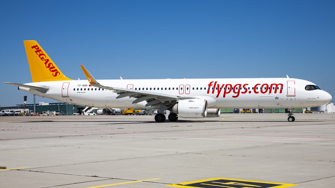 Flight PC 967 from ISTANBUL (SAW) - Stuttgart Airport