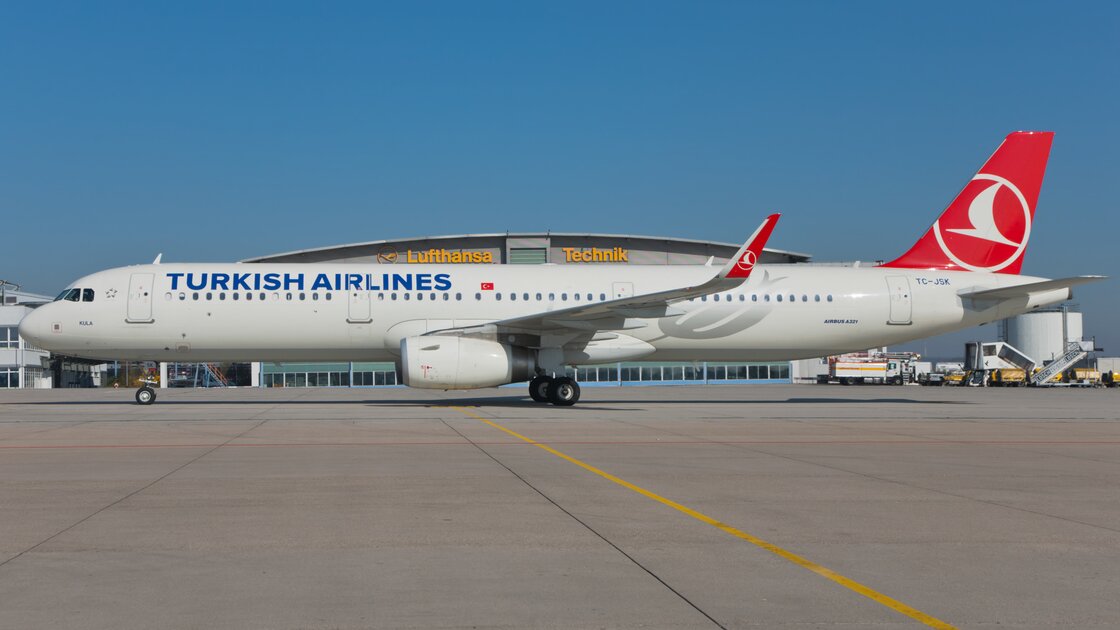 Flight TK 1703 from ISTANBUL - Stuttgart Airport